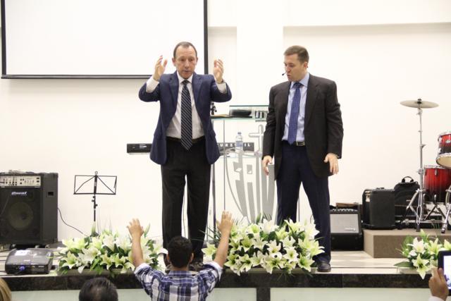Na Bahia, o Rev. Scott Webb ministrou para os líderes - Verbo da Vida