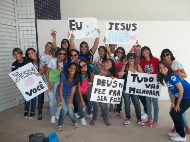 Jovens Realizam Evangelismo Criativo Na Rua Em Campina Grande Verbo