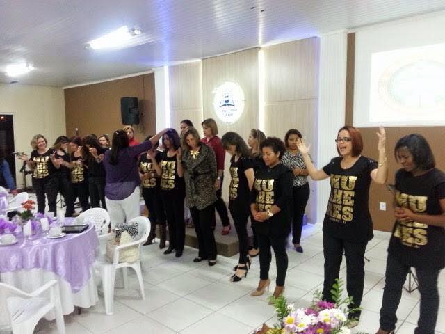 Mulheres edificadas e fortalecidas no 1º Culto das Amigas no interior do Rio - Verbo da Vida