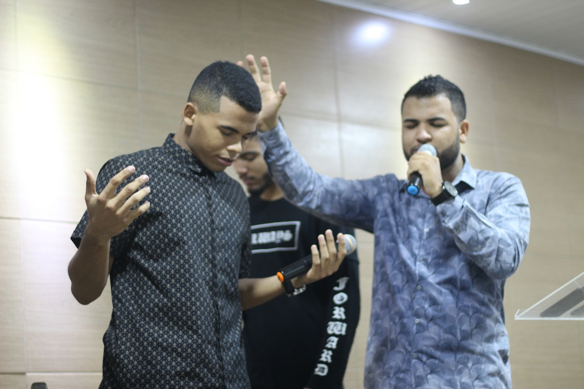 Jovens estão sendo salvos e fortalecidos nos encontros do JUVV em ...
