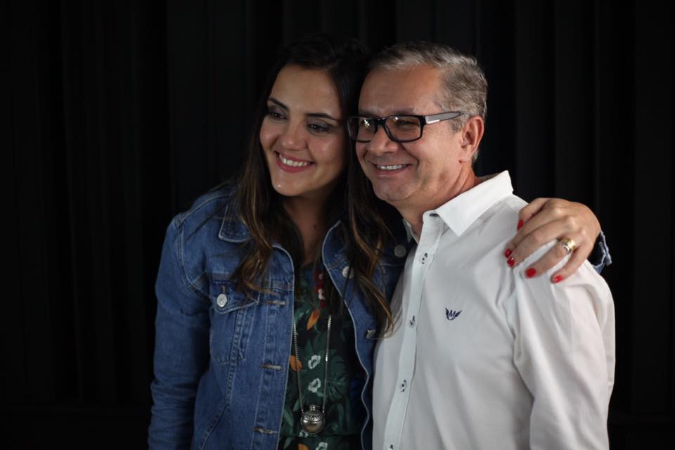 SALMOS 23: Cinthya Miranda lançou o single oficial da sua música ...