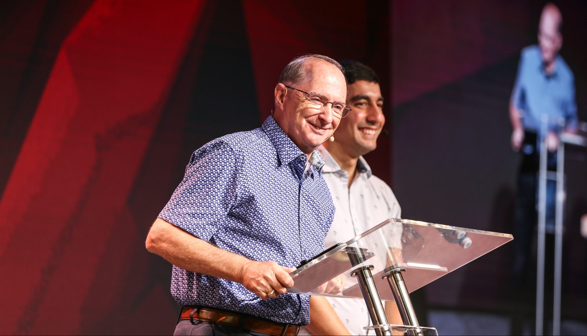 Pr. Marvin Yoder edificou colaboradores em reunião do MVV - Verbo da Vida